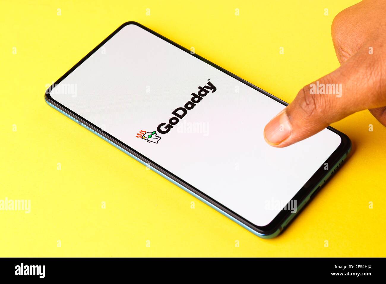 Godaddy screen hi-res stock photography and images - Alamy