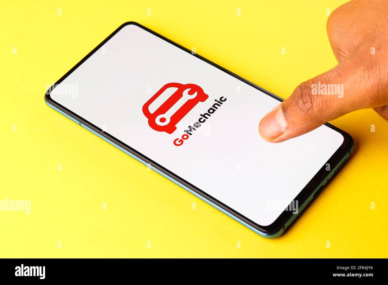 Logo gomechanic hi-res stock photography and images - Alamy