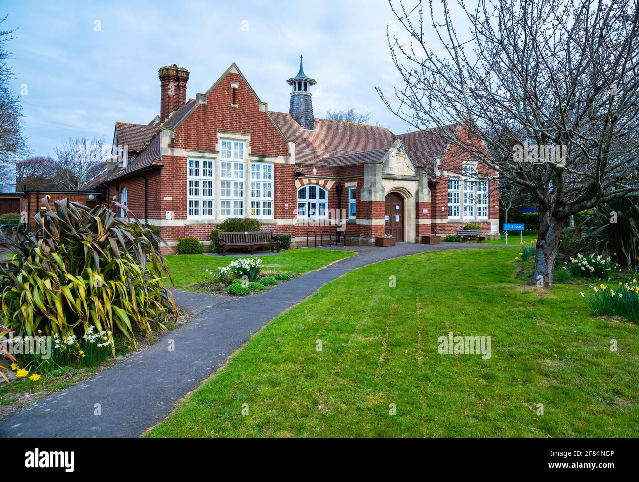 Public library uk hi-res stock photography and images - Alamy