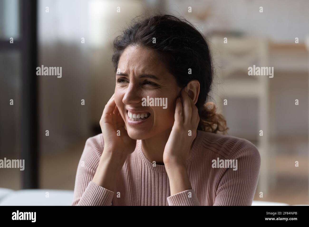 Annoyed grimace hi-res stock photography and images - Alamy