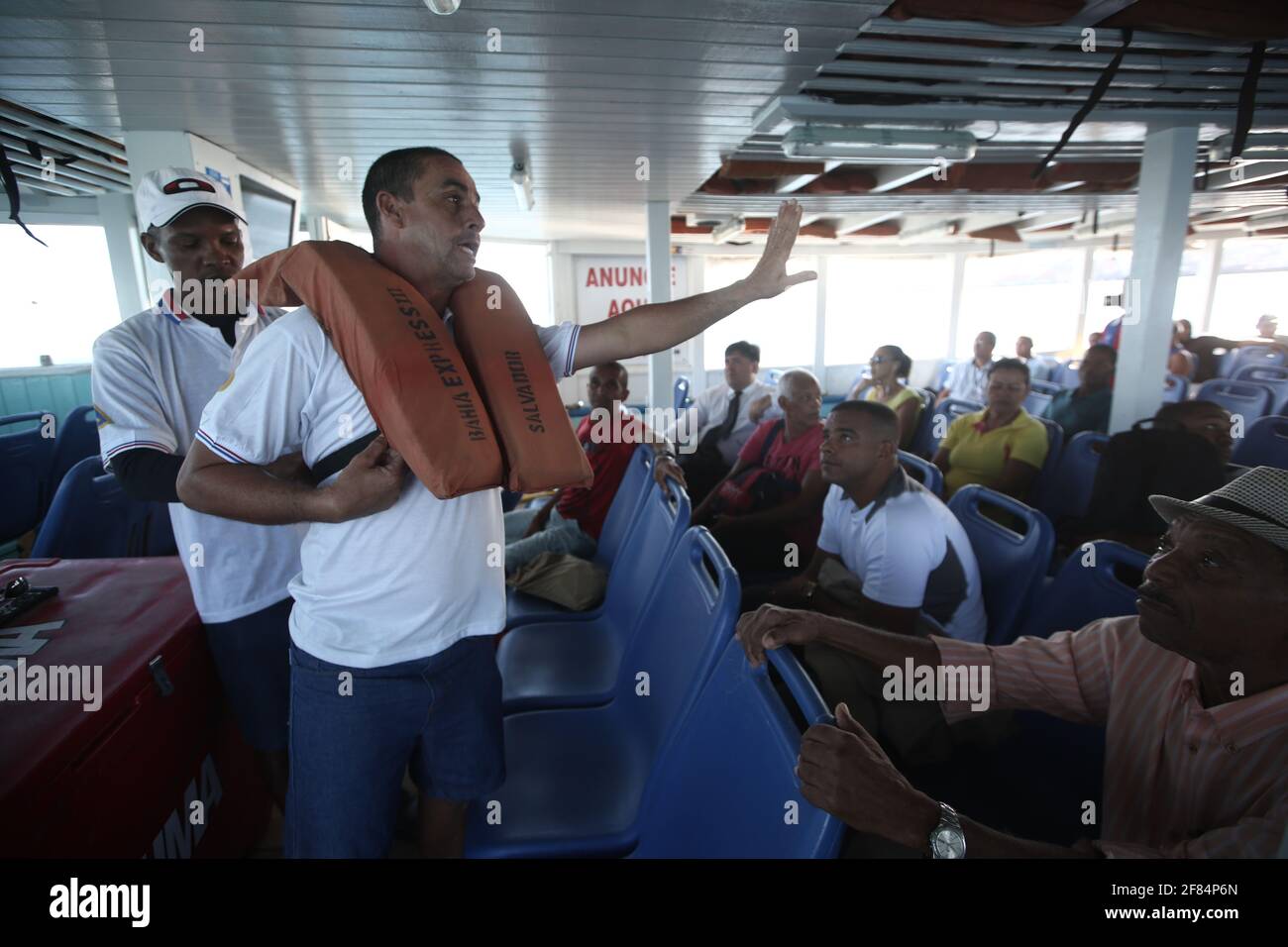 vera cruz, bahia / brazil - august 29, 2017: Speedboat crew ...