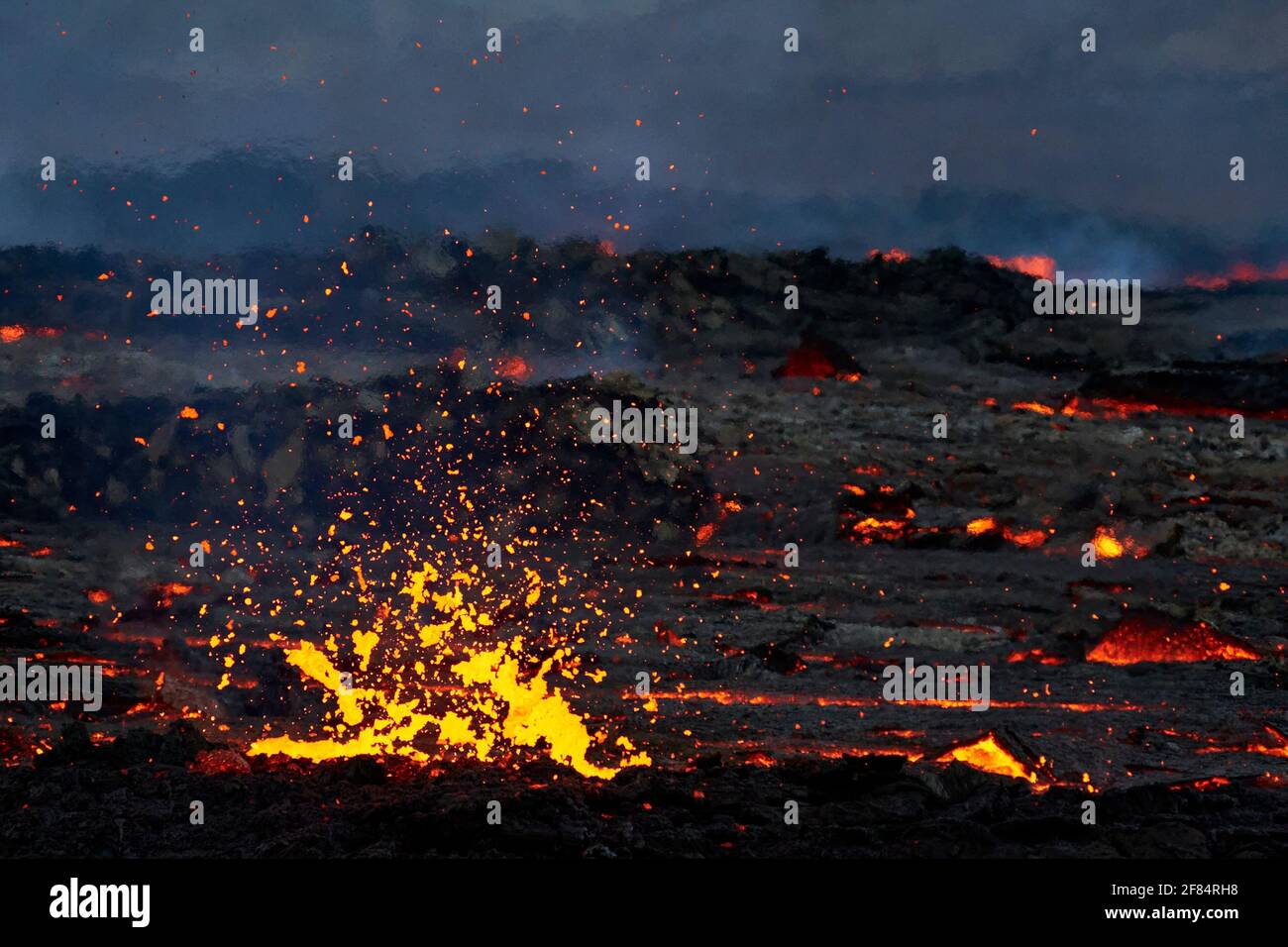 Liquid gold lava river hi-res stock photography and images - Alamy