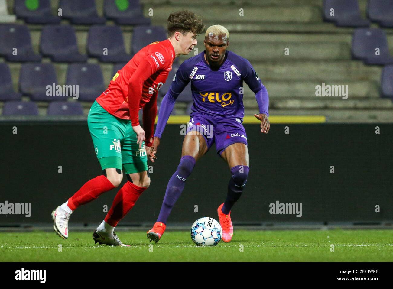 ANTWERPEN, BELGIUM - APRIL 11: Jack Hendry of KV Oostende and Blessing ...