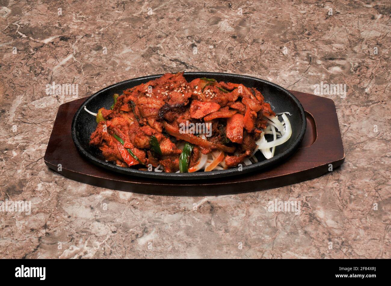 Delicious Korean dish known as pork bulgogi Stock Photo - Alamy