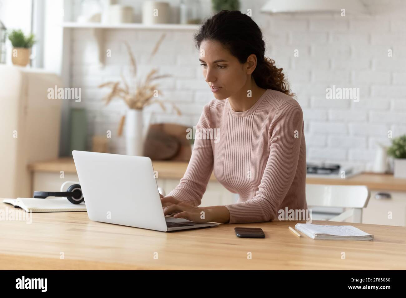 Elearning Ethnicity High Resolution Stock Photography and Images - Alamy