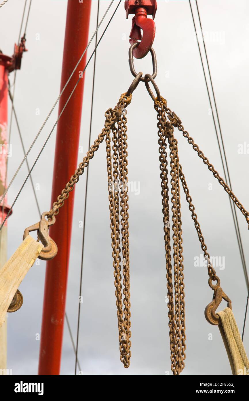 Rigging wires hi-res stock photography and images - Alamy