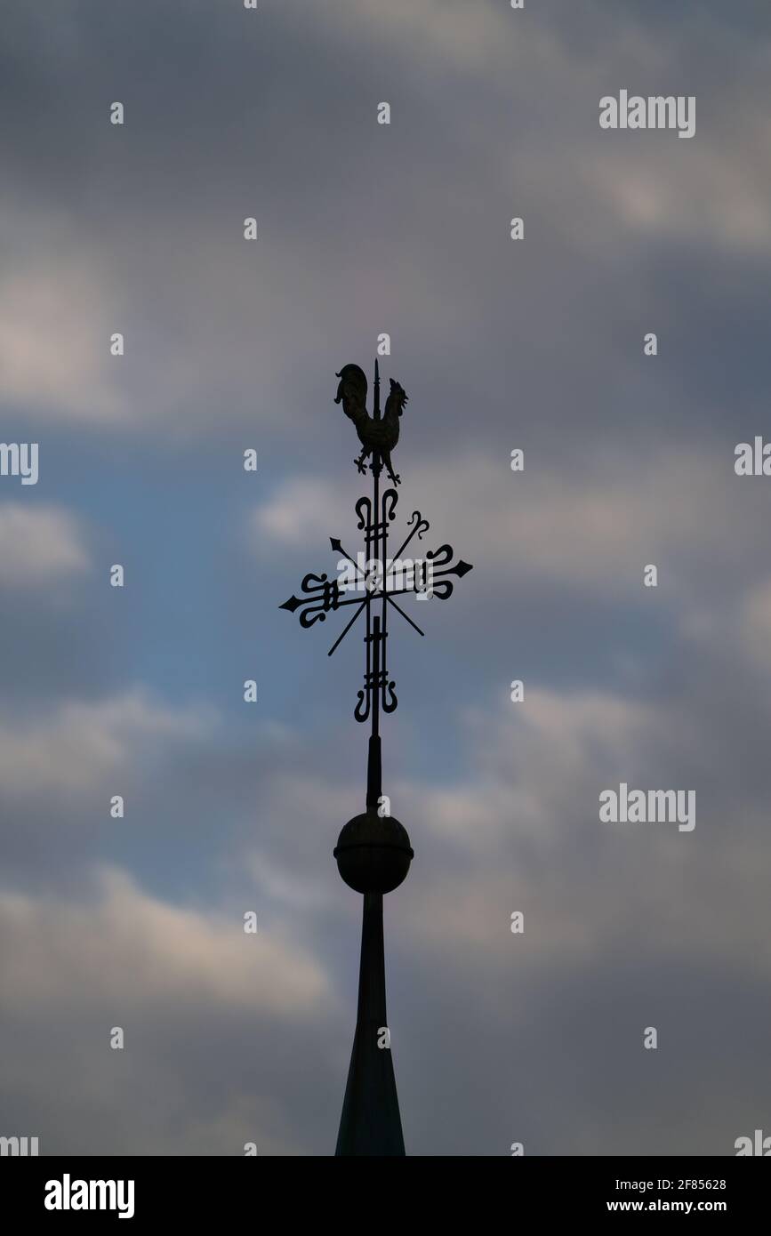 Cross on roof top hi-res stock photography and images - Alamy