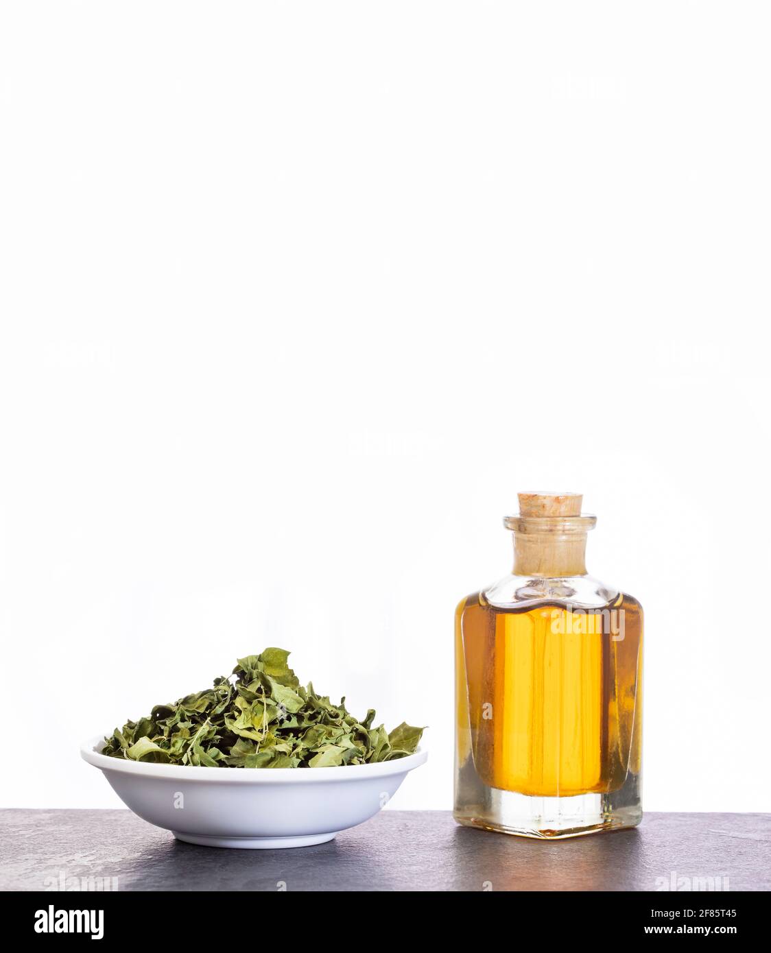 Moringa oil and organic leaves - Moringa oleifera Stock Photo - Alamy