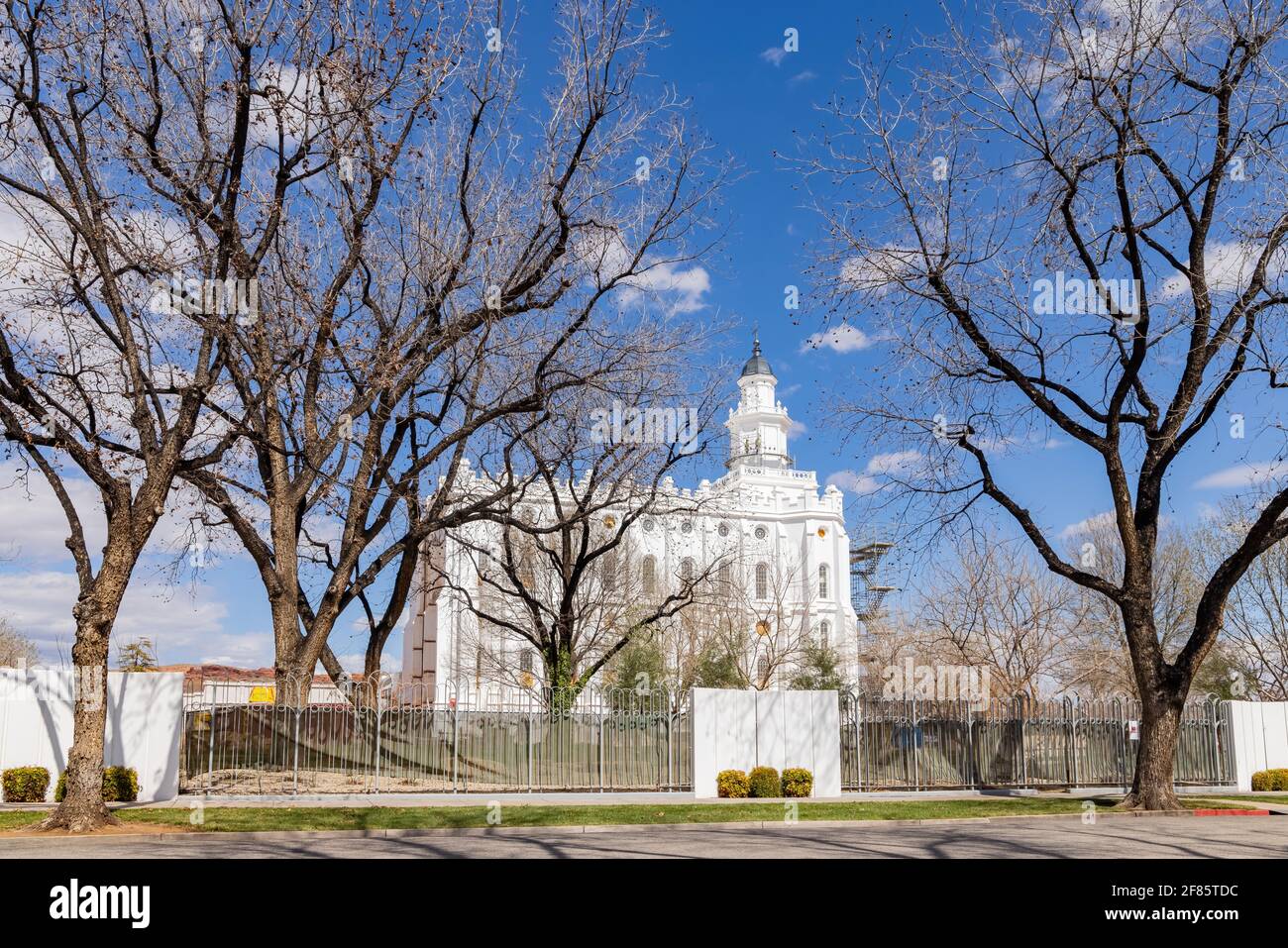 St george utah temple usa hi-res stock photography and images - Alamy
