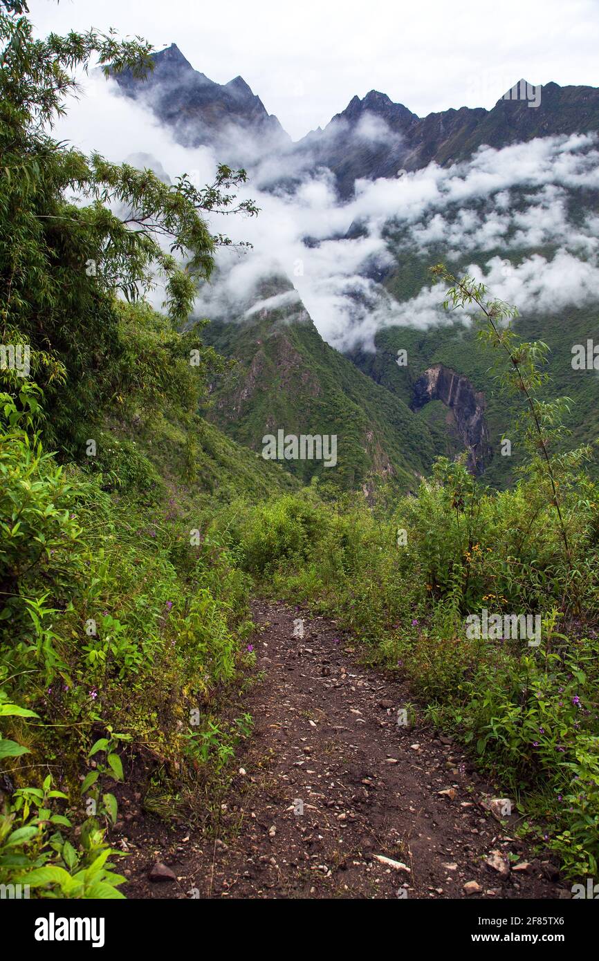 Peruvian alps hi-res stock photography and images - Alamy