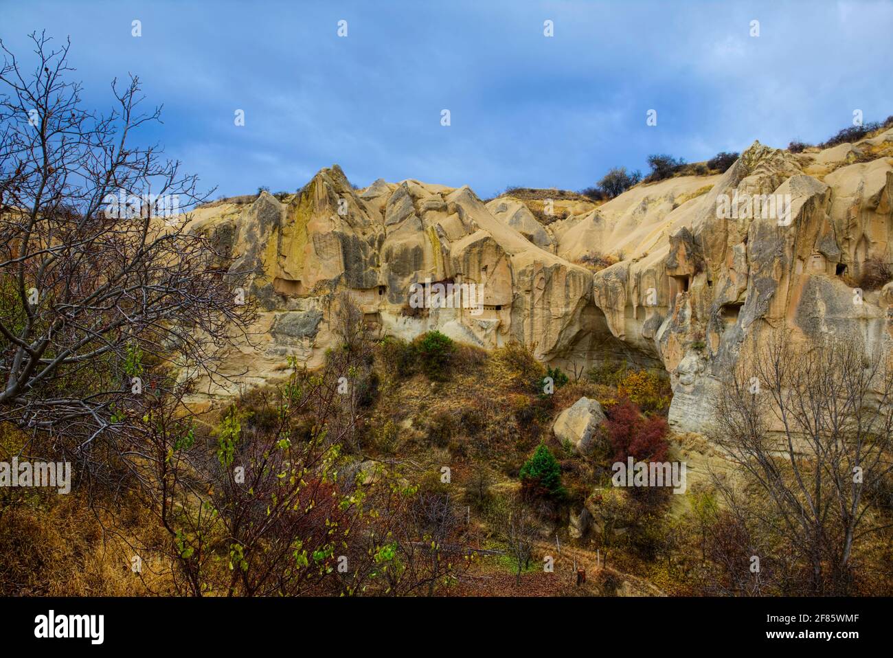 Ancient scenic temples and valleys hi-res stock photography and images ...