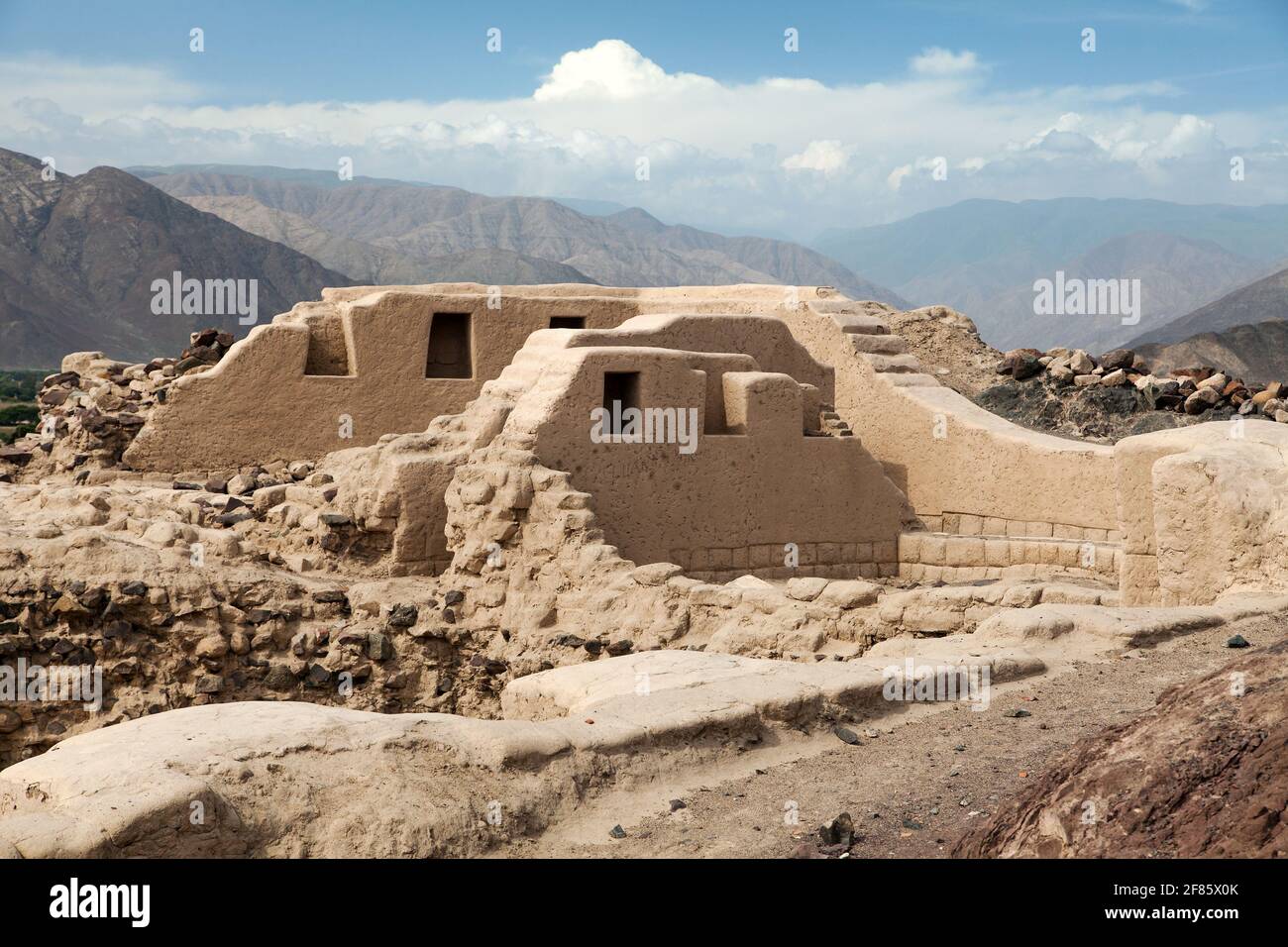 Los Paredones - historic ruins of incan castle in Nazca or Nazca town ...