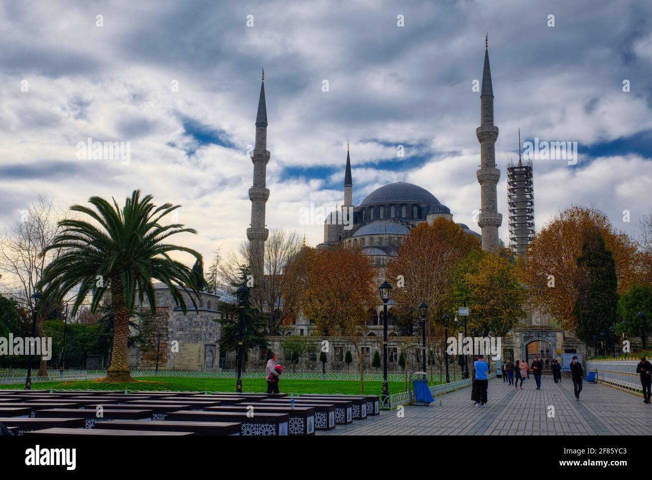 The Blue Mosque (Sultanahmet Mosque) is one of the most beautiful ...