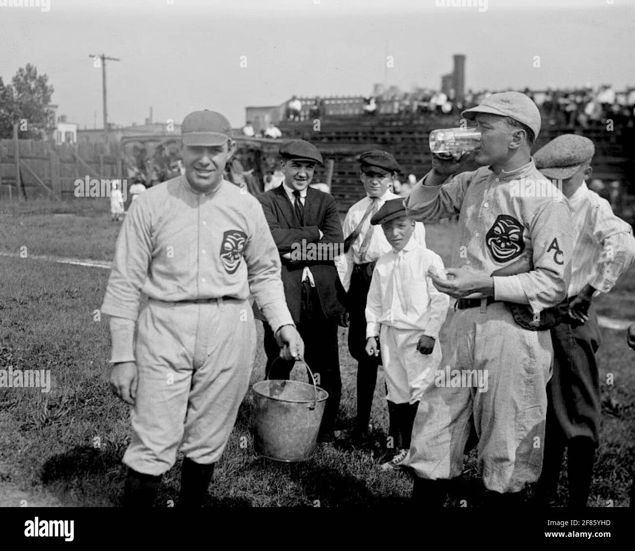 Gus Van & Joe Schenck, Vaudeville Comics, 1915 Stock Photo - Alamy