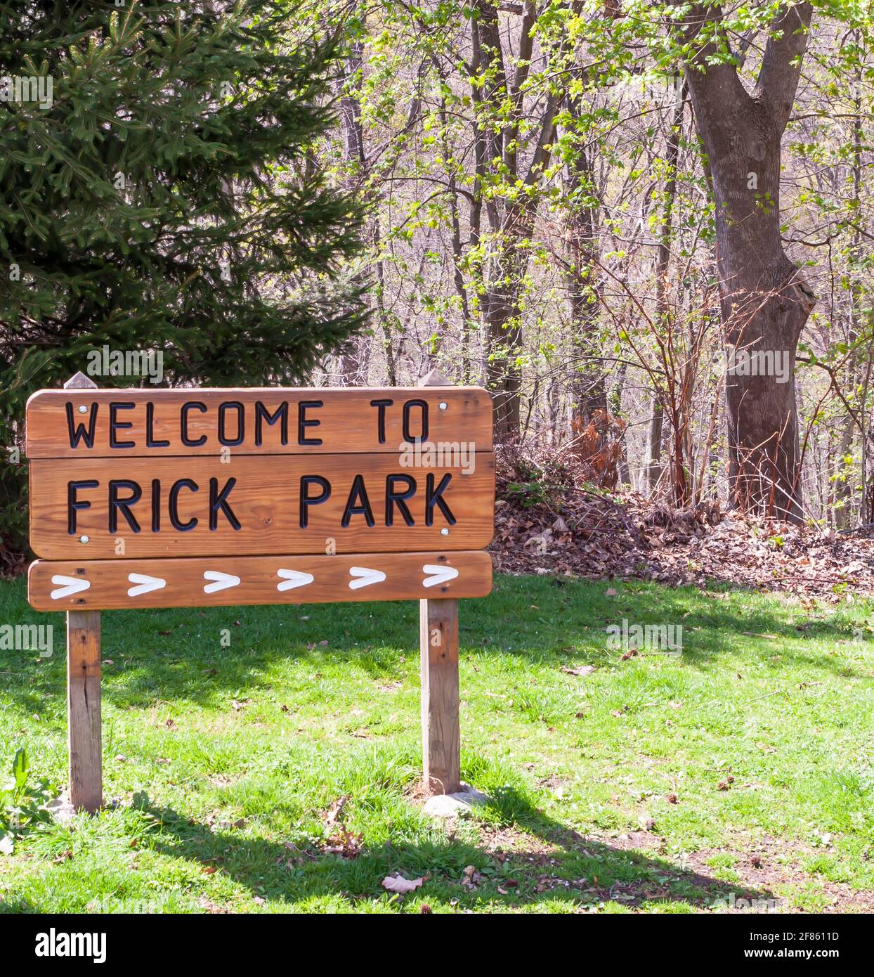 Welcome to frick park sign hi-res stock photography and images - Alamy