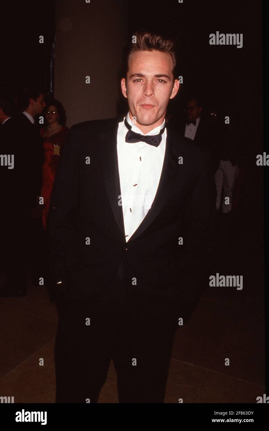 Luke perry 1991 hi-res stock photography and images - Alamy