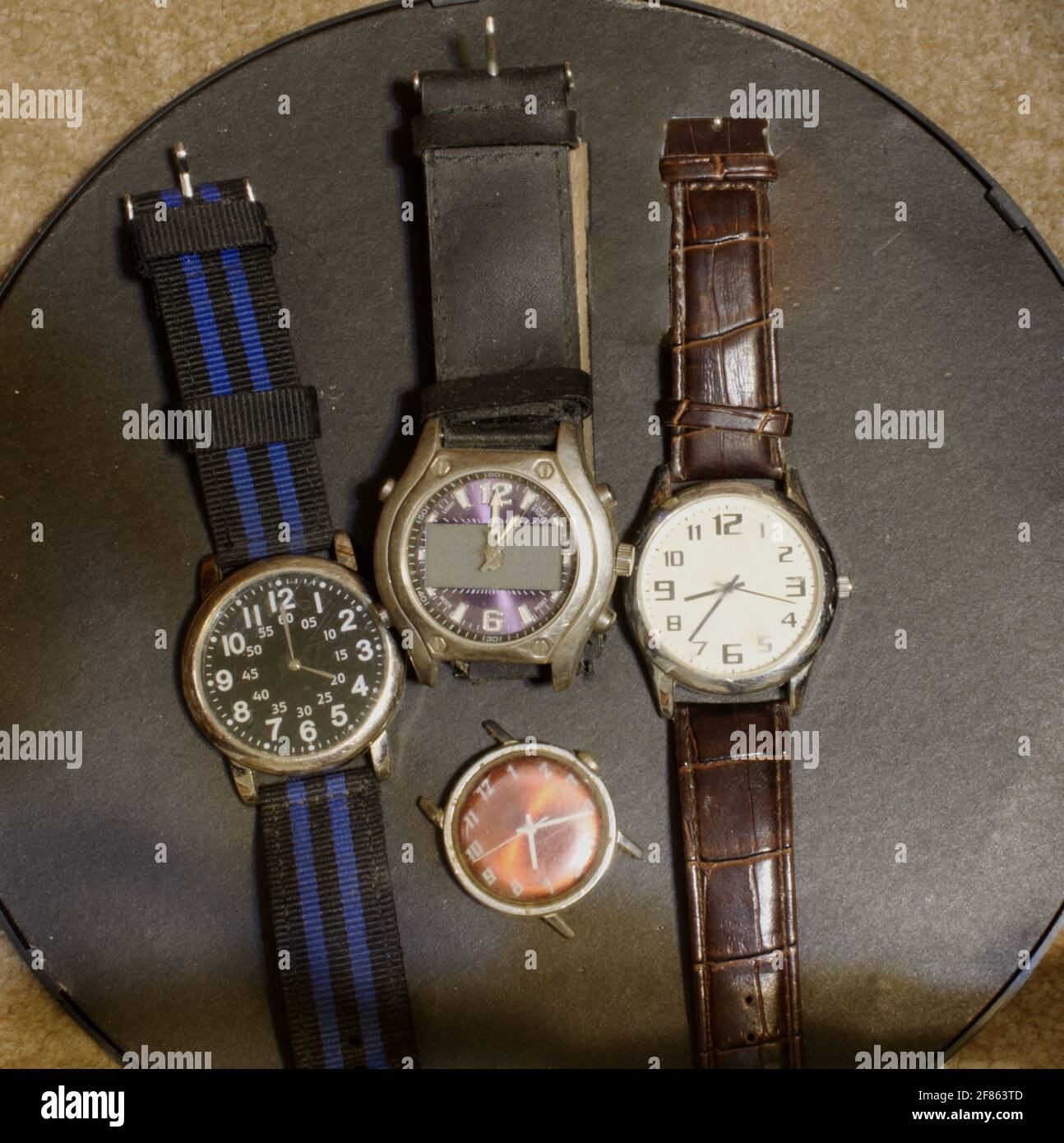 Multiple watches hi-res stock photography and images - Alamy