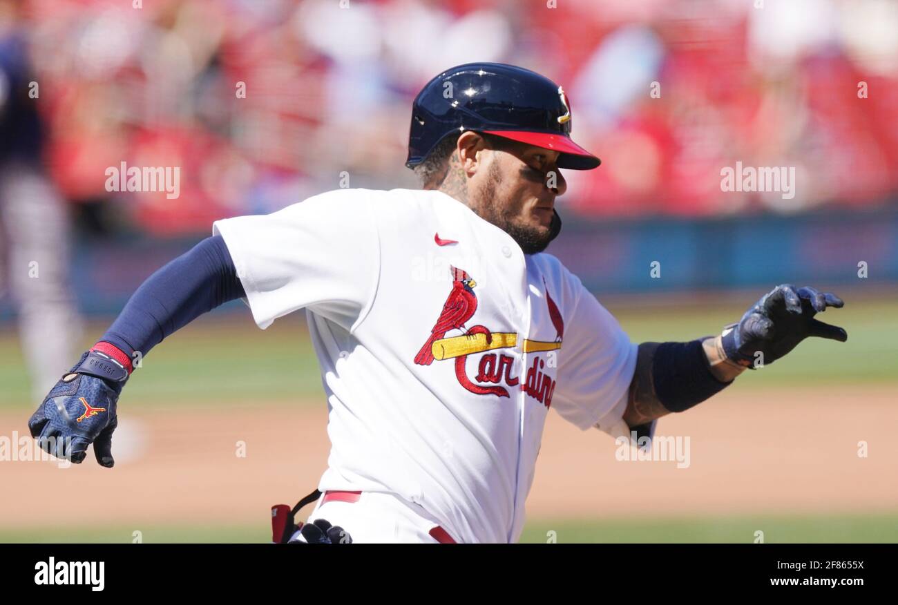 Rounding third baseball hi-res stock photography and images - Alamy