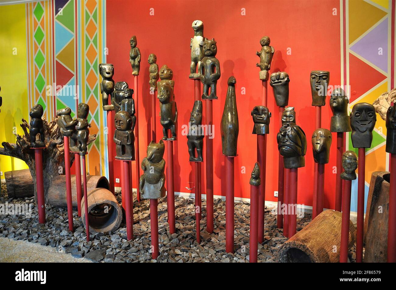 African art exhibition hi-res stock photography and images - Alamy
