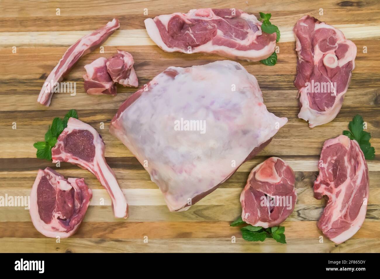 Lamb steak pack hi-res stock photography and images - Alamy