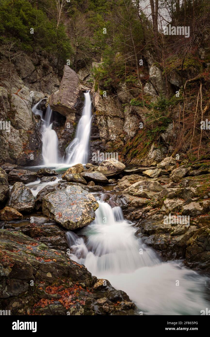 Waterfall waterfalls massachusetts hi-res stock photography and images ...