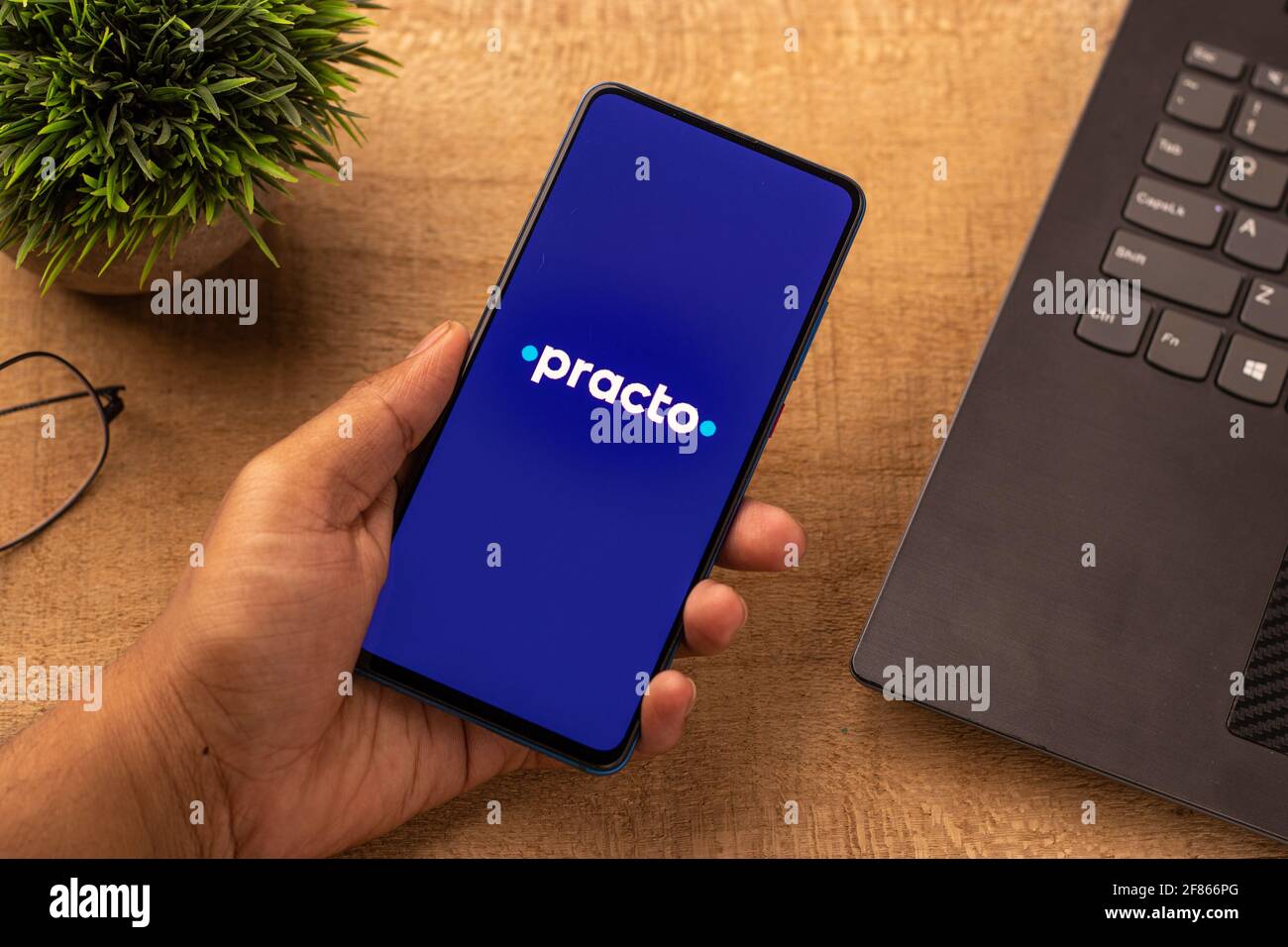 Practo app hi-res stock photography and images - Alamy