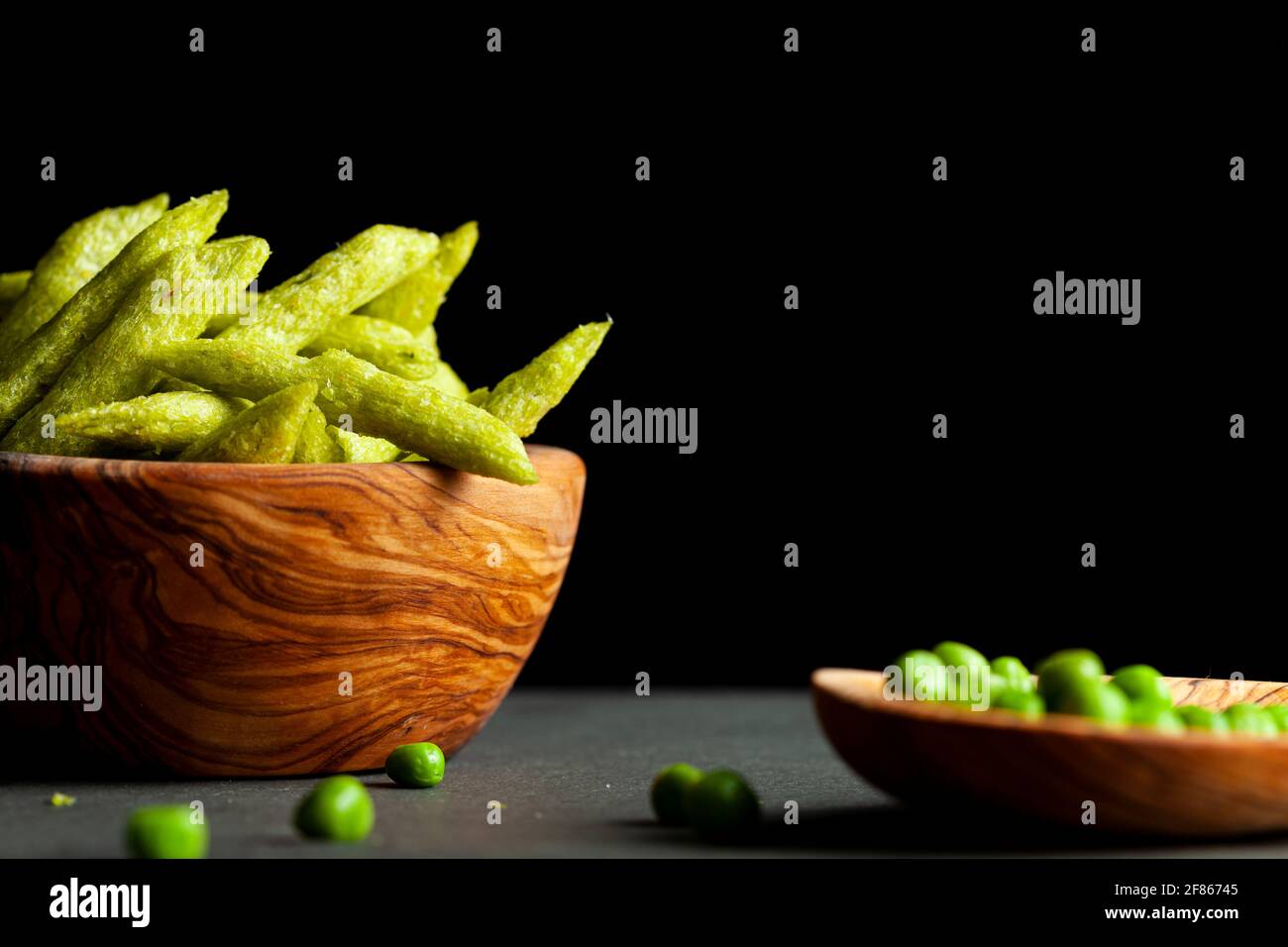 Snap pea hi-res stock photography and images - Alamy
