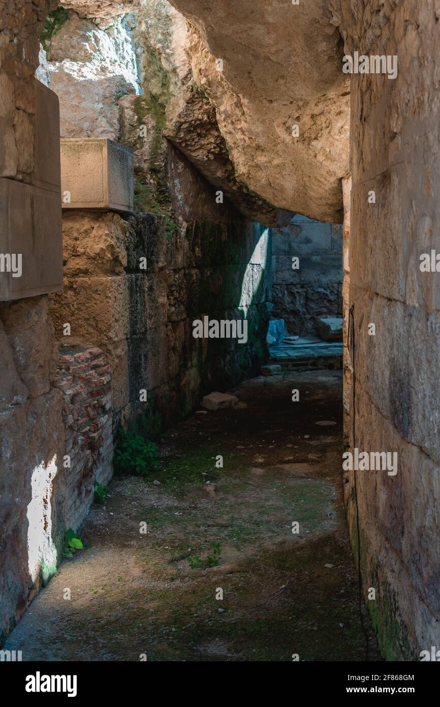 Human made subterranean passageways hi-res stock photography and images ...
