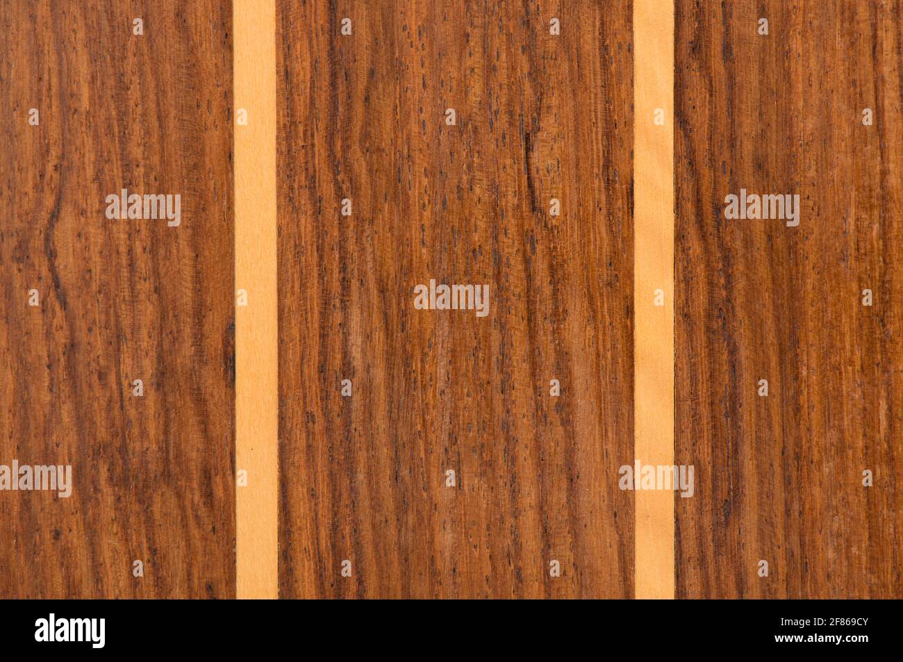 Vertical wood texture hi-res stock photography and images - Alamy