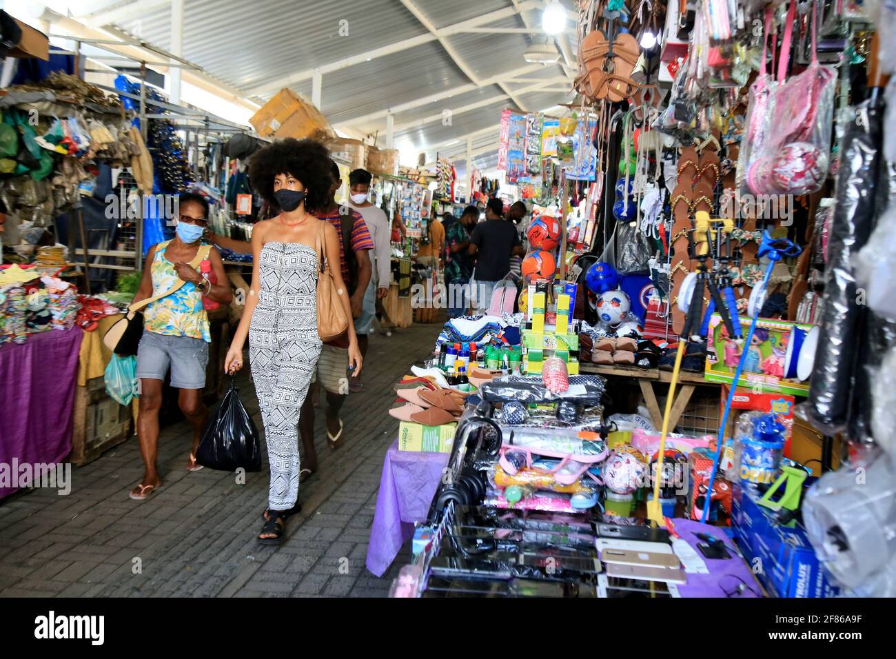 salvador, bahia, brazil - january 8, 2021: people are seen wearing ...