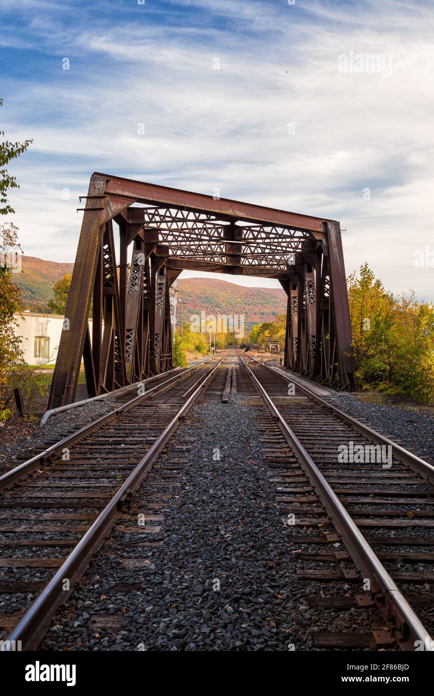 Railroad bridge massachusetts hi-res stock photography and images - Alamy