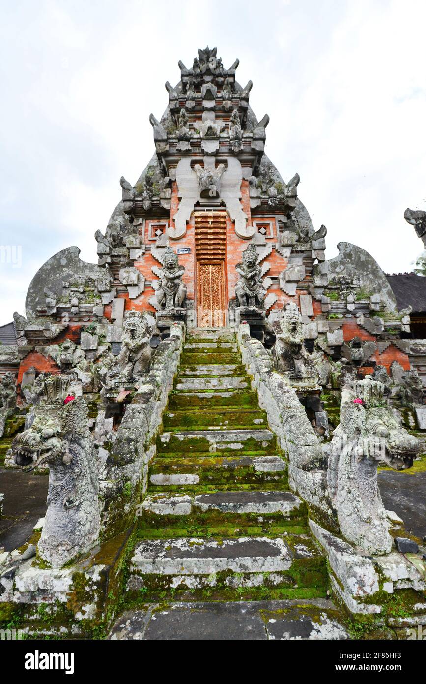 Goa Gajah ( Elephant cave ) temple complex and sanctuary near Ubud ...