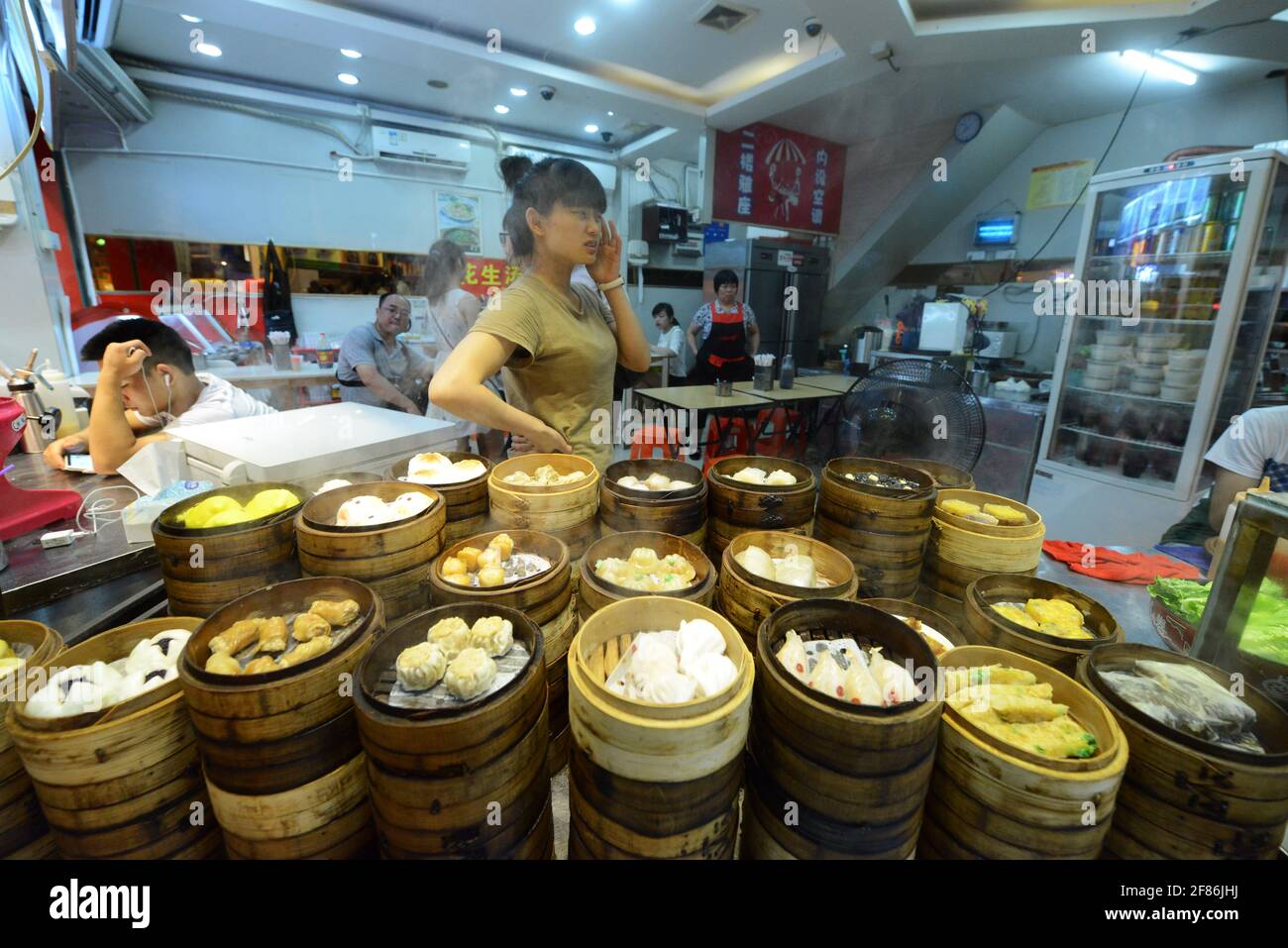 Food market in xiamen china hi-res stock photography and images - Alamy