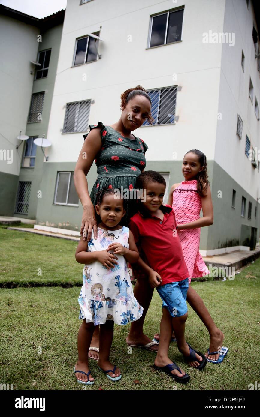 Brazil slum children work hi-res stock photography and images - Alamy