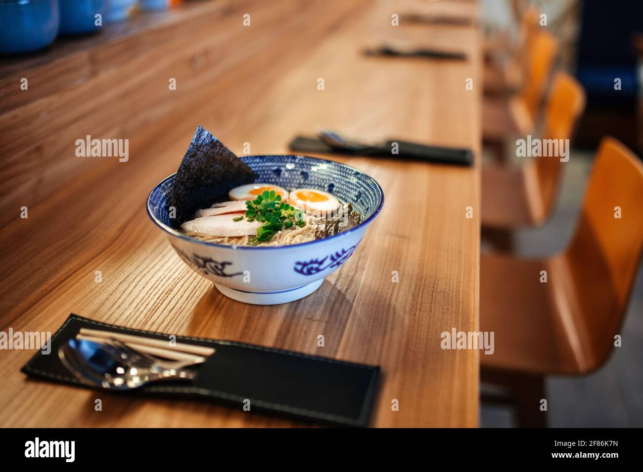 Japanese ramen bar hi-res stock photography and images - Alamy
