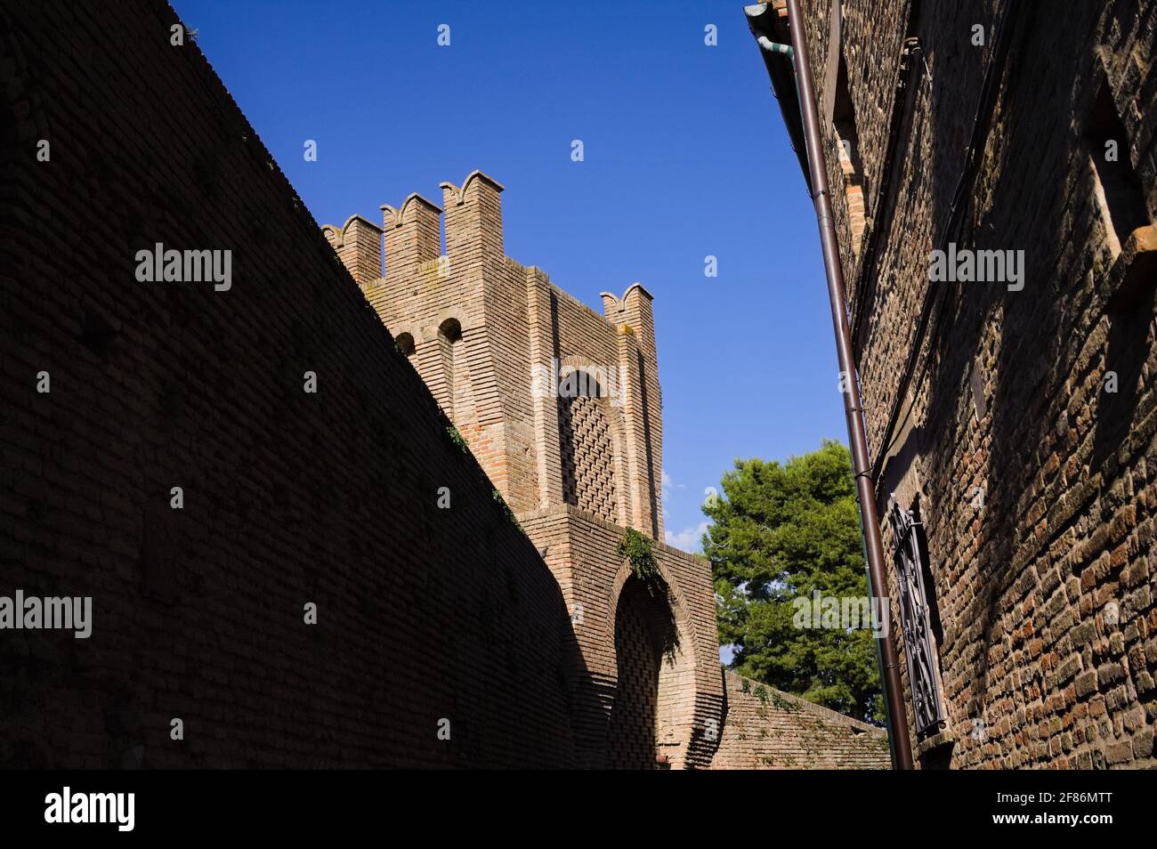 Historical spain france brick hi-res stock photography and images - Alamy