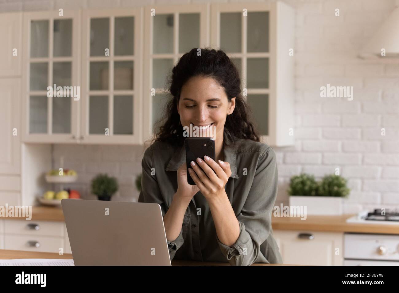 Scrolling typing hi-res stock photography and images - Alamy
