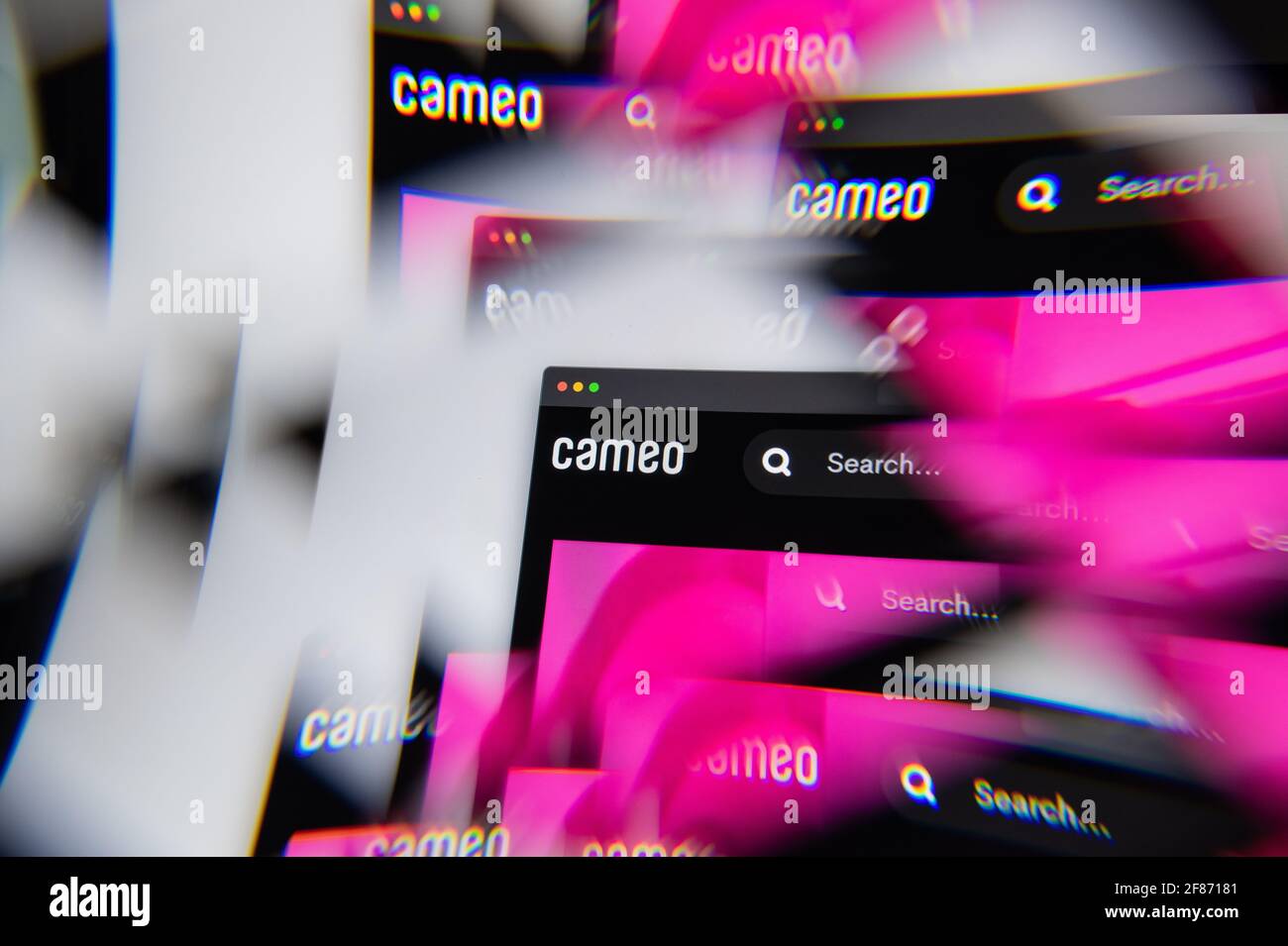 Cameo display hi-res stock photography and images - Alamy