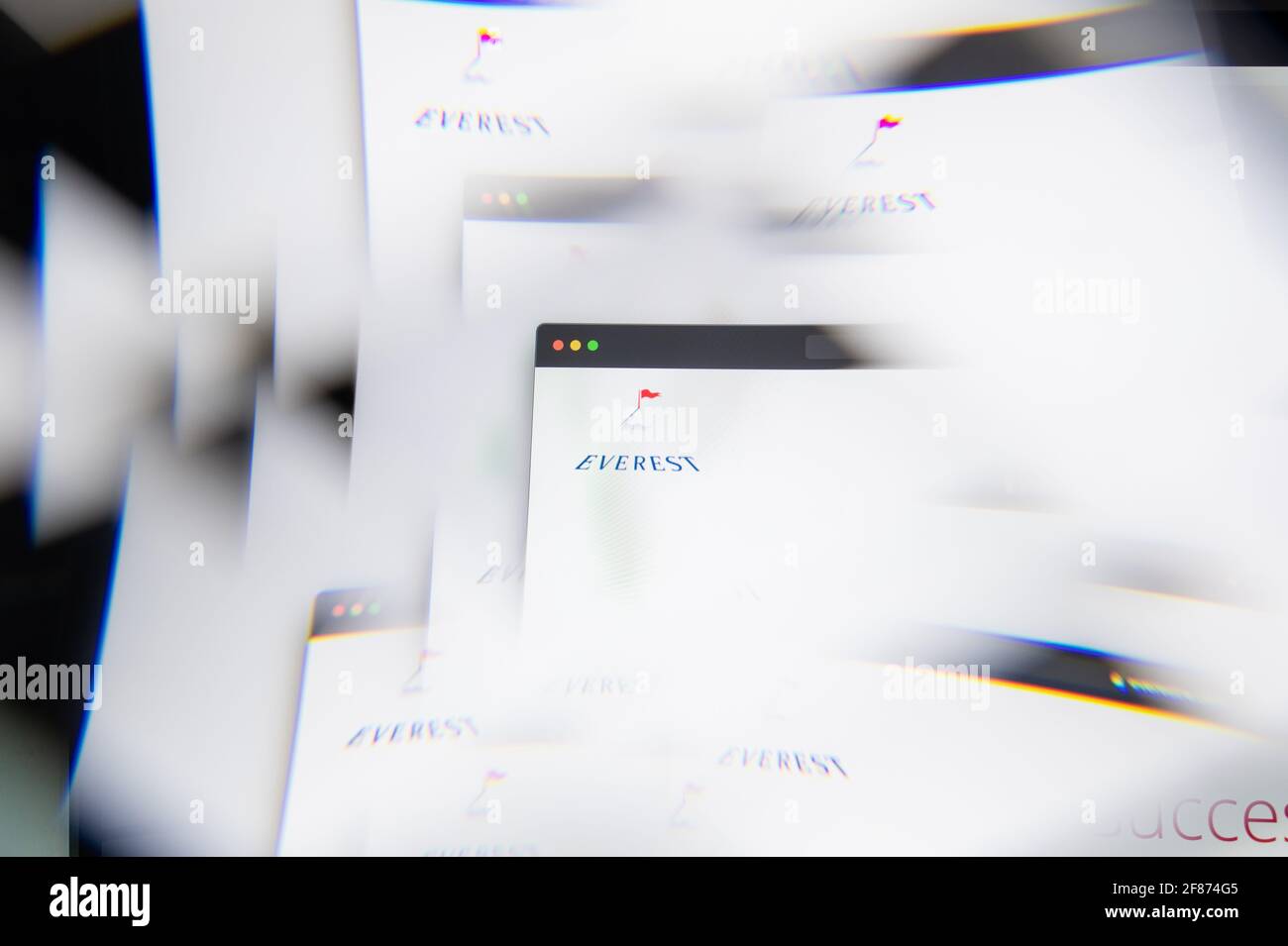 Everest re logo hi-res stock photography and images - Alamy