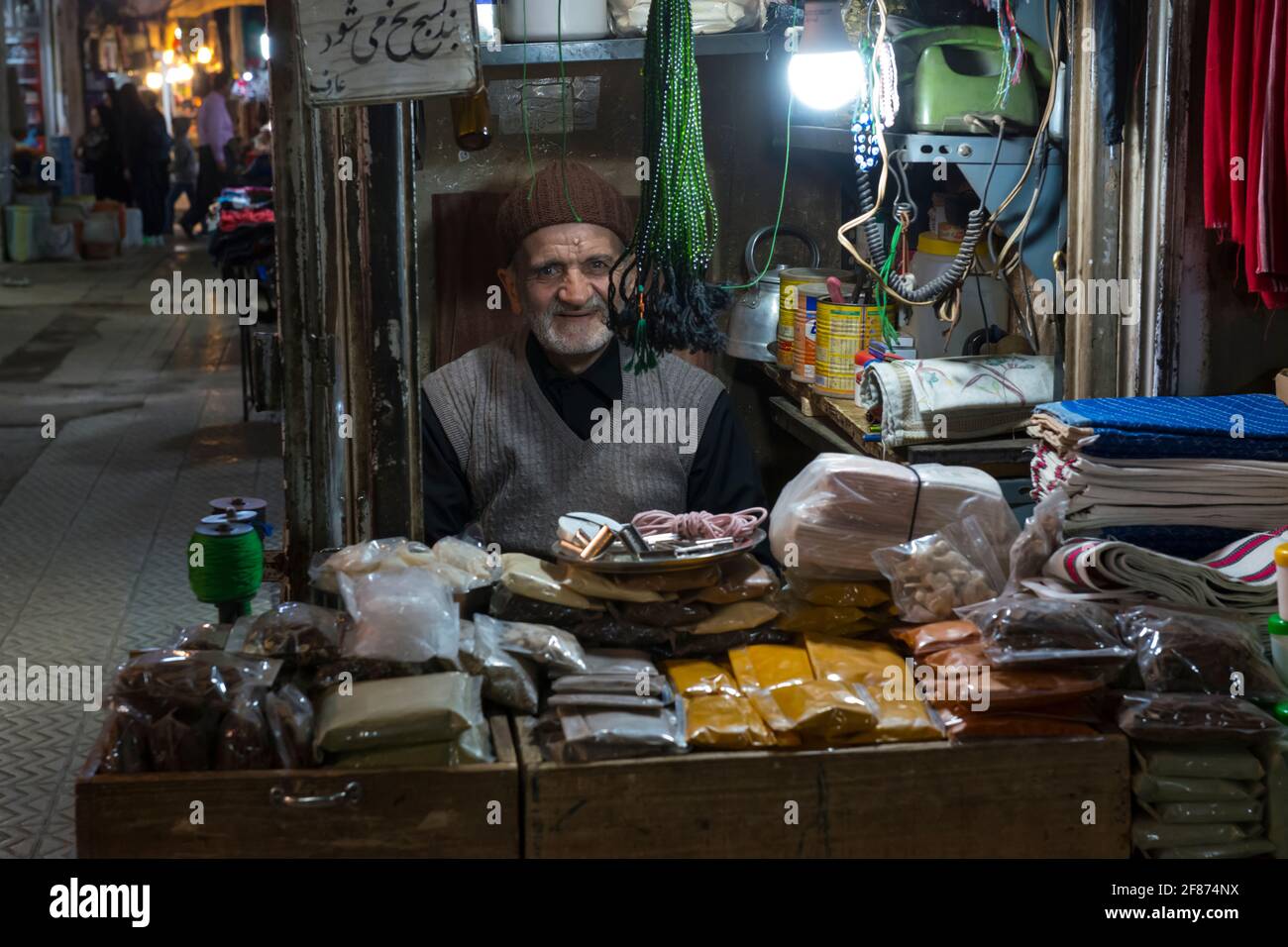 Old shopkeeper hi-res stock photography and images - Alamy