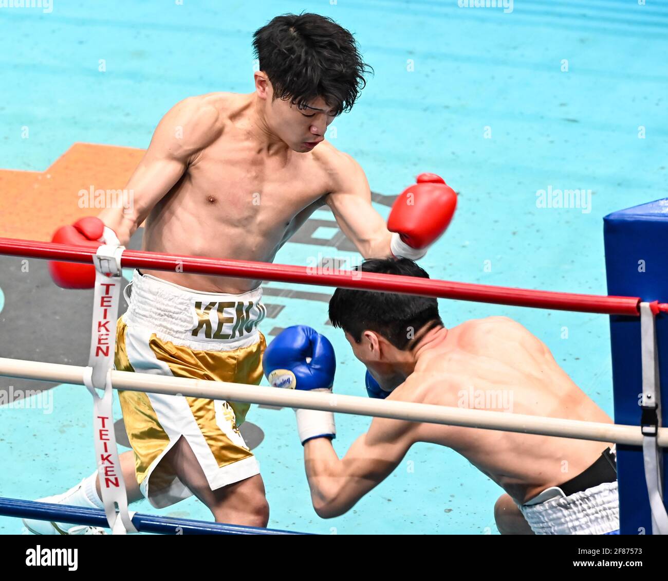 (L-R) Kenji Fujita, Motosuke Kimura, MACH 25, 2021 - Boxing : 6R ...