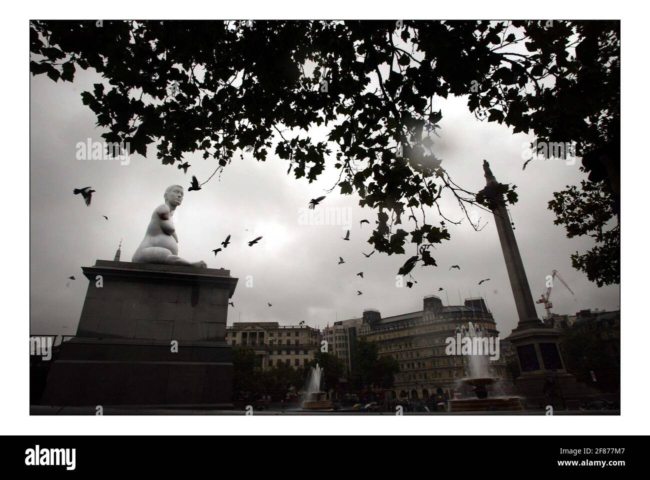 Marc Quinn's ALISON LAPPER PREGNANT installed on Trafalgar Square Fouth ...