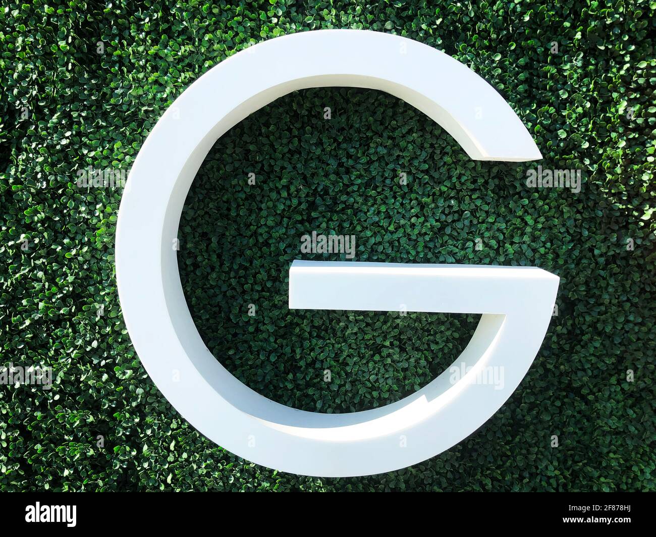 Big g logo hi-res stock photography and images - Alamy