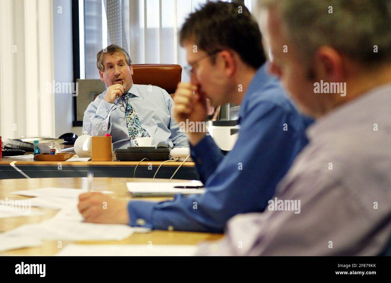 Simon Kelner........... Editor of The Independent Newspaper in ...