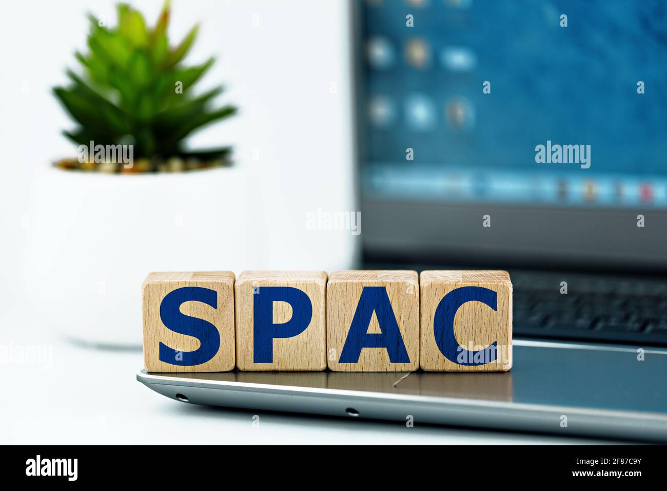 Blank check boom hi-res stock photography and images - Alamy