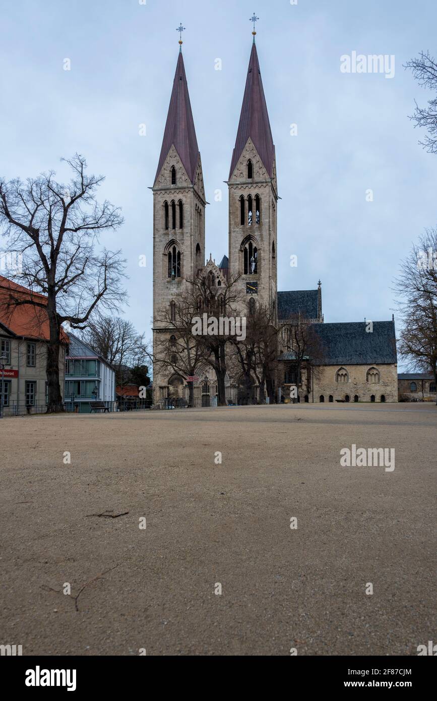 Halberstadt cathedral sky architecture hi-res stock photography and ...