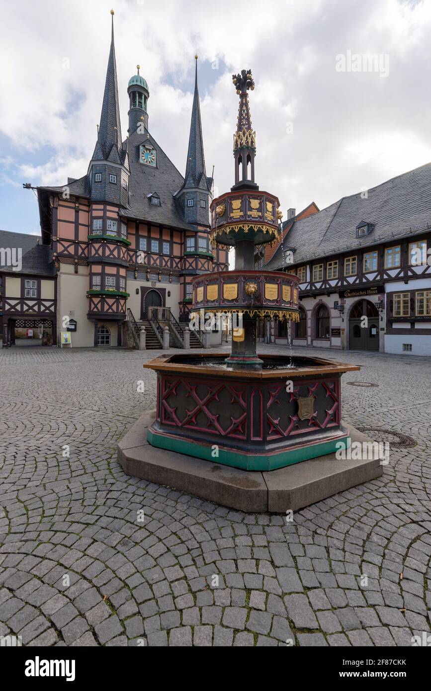 Wernigerode, Germany. 05th Apr, 2021. Historic town hall with neo ...