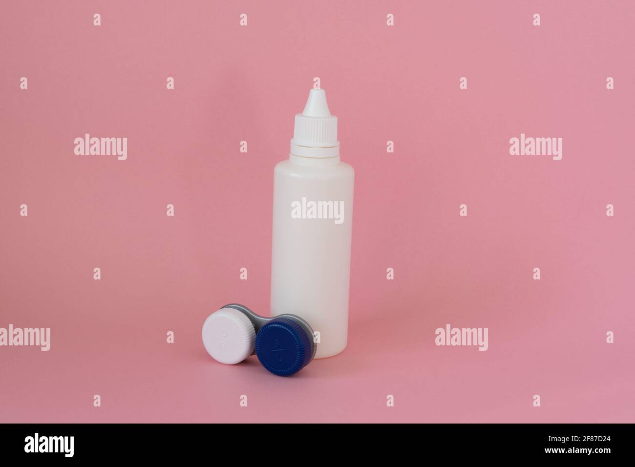 Eye solution bottle hi-res stock photography and images - Alamy