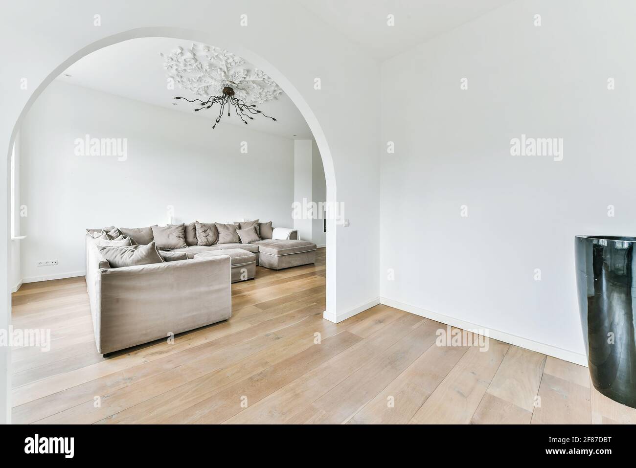 Interior of spacious living room Stock Photo - Alamy
