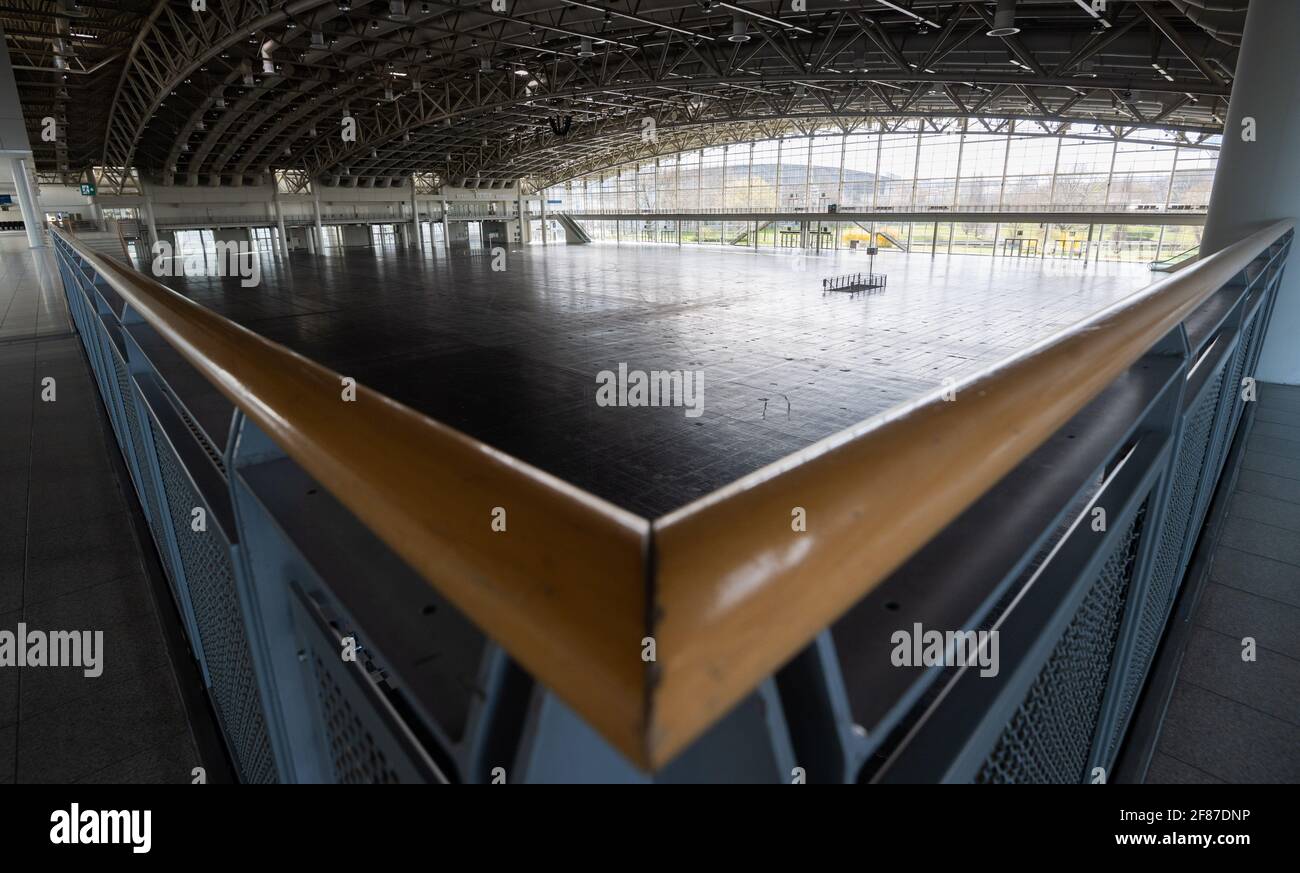 Empty fair grounds hi-res stock photography and images - Alamy